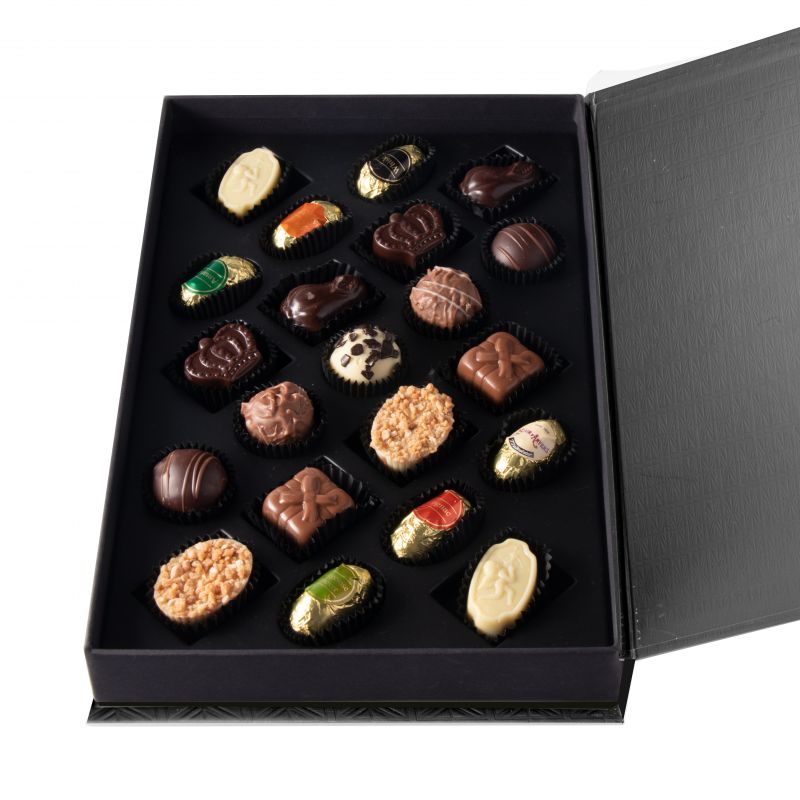 Bombonierka ze zdjęciem jak okładka magazynu Chocolate Box Black